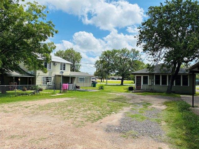 927937 N Franklin St, La Grange, TX 78945