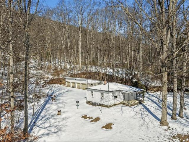 9270 Carpers Pike
