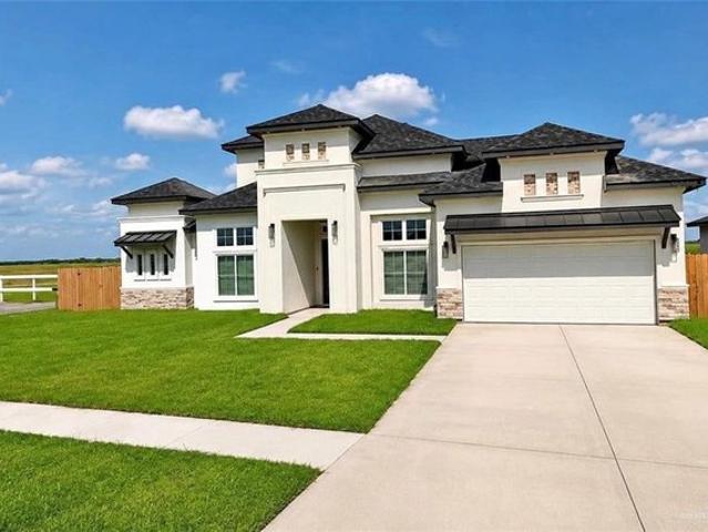 9270 Lake Charles Dr, Los Fresnos, TX 78566