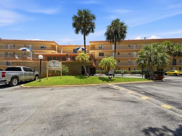 9273 SW 8th St Apt 321, Boca Raton, FL 33428