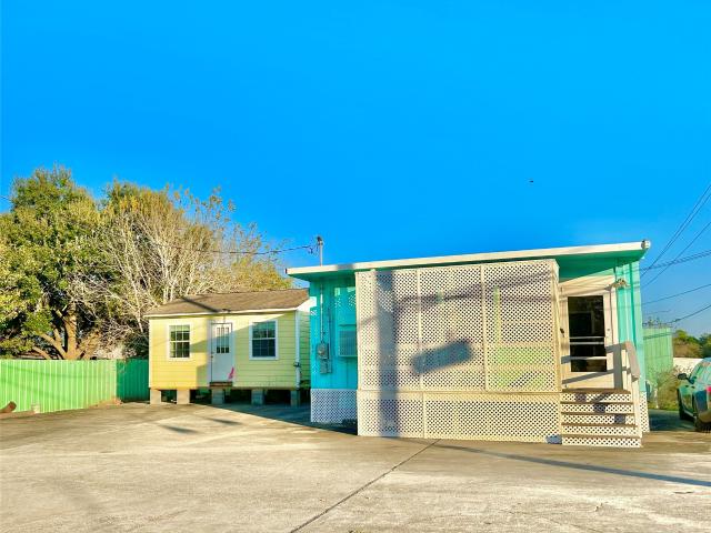 927 27th St, Dickinson, TX 77539 | MLS #44718 | Compass
