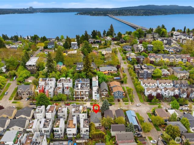 927 29th Ave S, Seattle, WA 98144 | MLS #2515