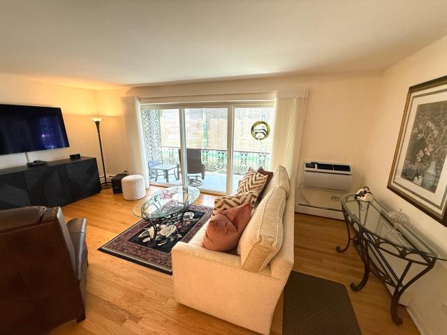 927 8th Avenue # 8