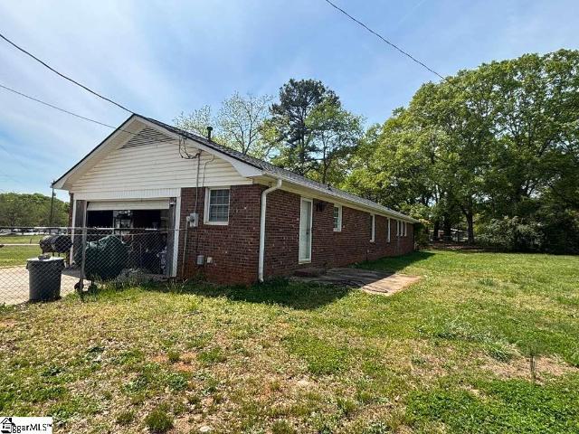 927 Cardinal Drive