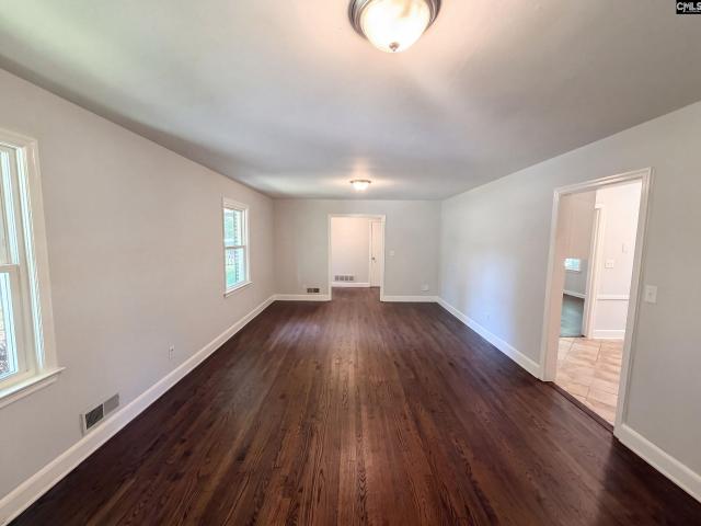 927 Greenlawn Drive