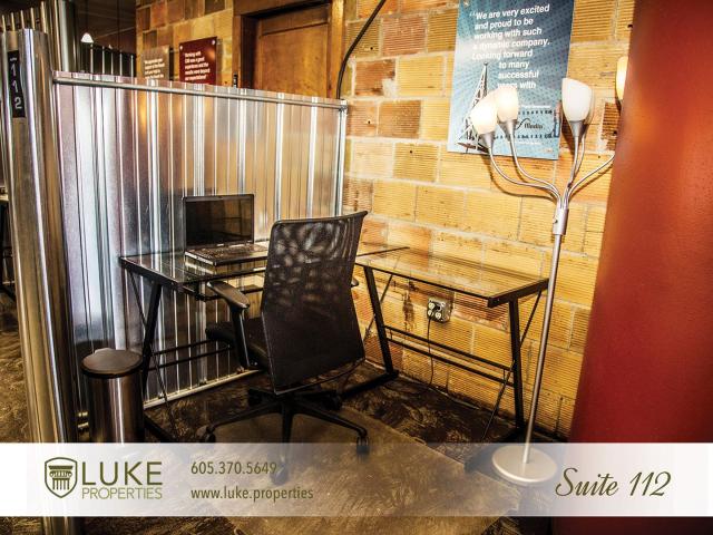 927 E 8th St, Suite 112