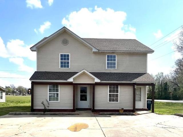 927 E Margaret St, Piggott, AR 72454