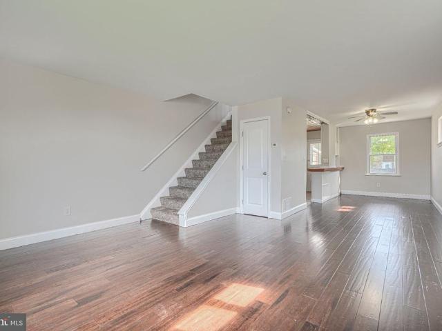 927 Elton Avenue