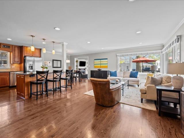927 Holly Court