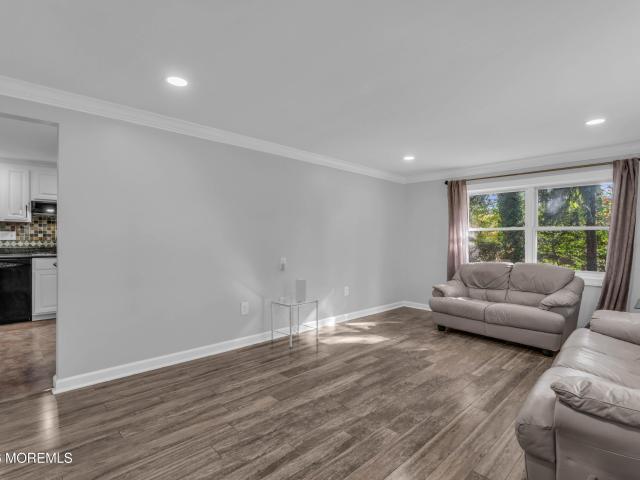 927 Indian Hill Road