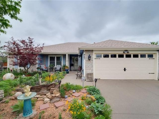 927 Jasara Cir, Baldwin City, KS 66006