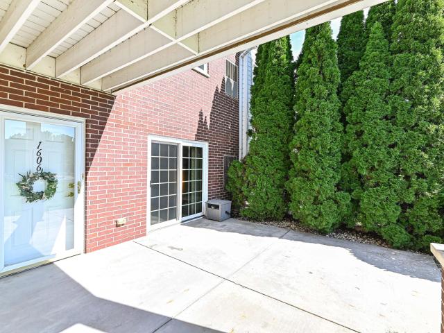 927 Lannon Ter, Unit 1606