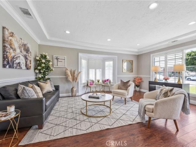 927 Montecito