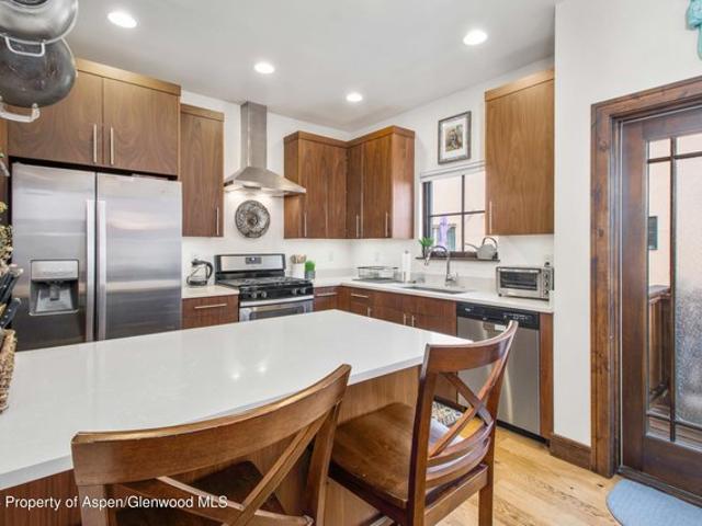 927 Main St, Carbondale, CO 81623