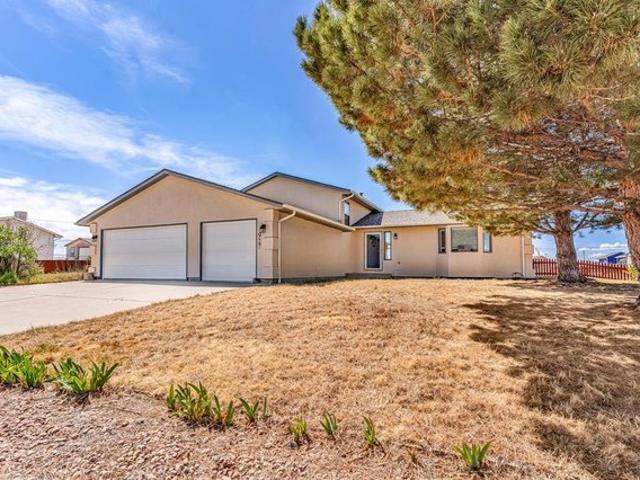927 N Purcell Blvd, Pueblo West, CO 81007