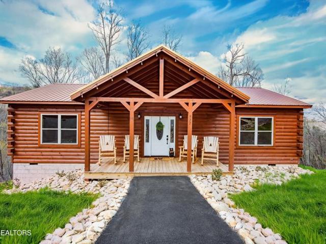927 Statham Way Unit 2, Gatlinburg, TN 37738
