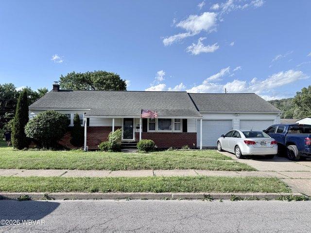927 Pearl Blvd, Montoursville, PA 17754