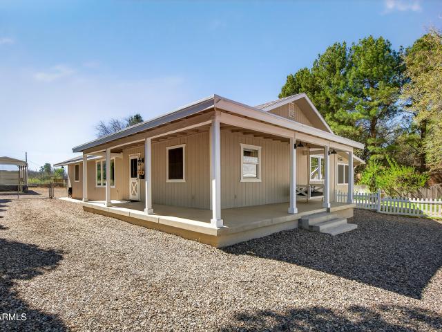 927 w apache trail