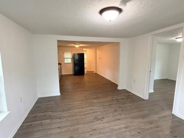 927 W Baker Street