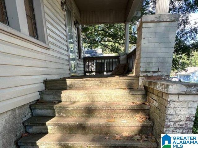 927 Woodward Road