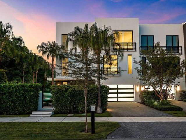 927 Witherspoon Ln, Delray Beach, FL 33483