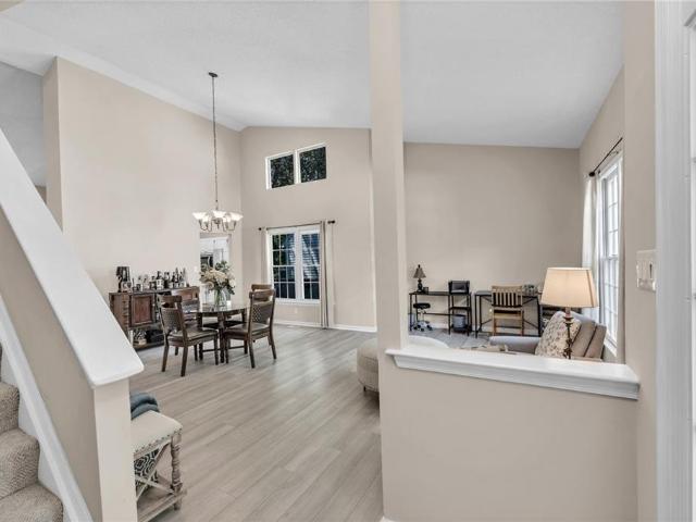 927 Thatcher WAY