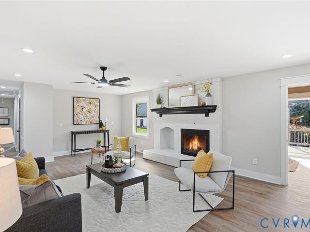 9285 Rural Point Drive