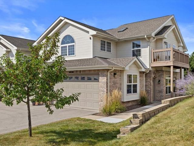 9285 S 51st St, Franklin, WI 53132