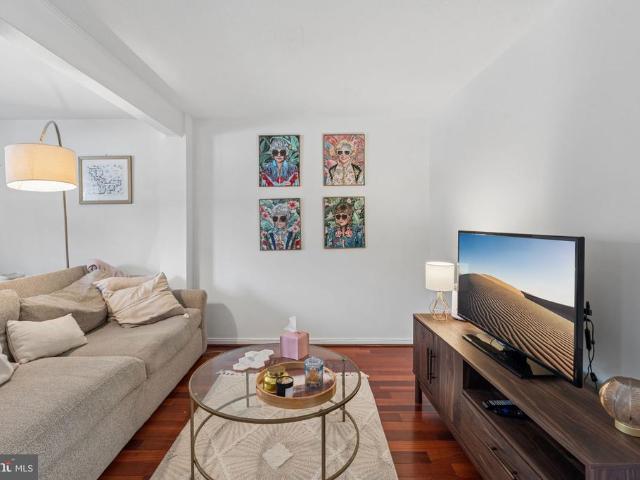 9286 Pirates Cove