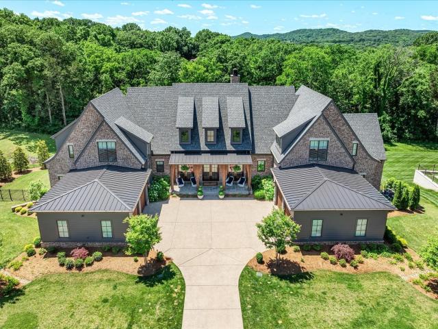 9289 Fordham Dr