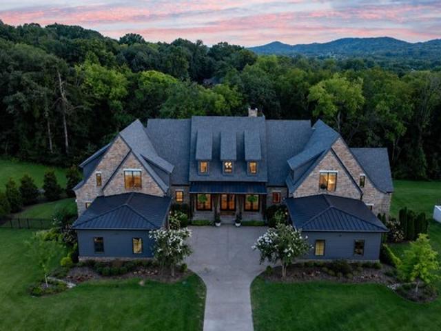9289 Fordham Dr, Brentwood, TN 37027