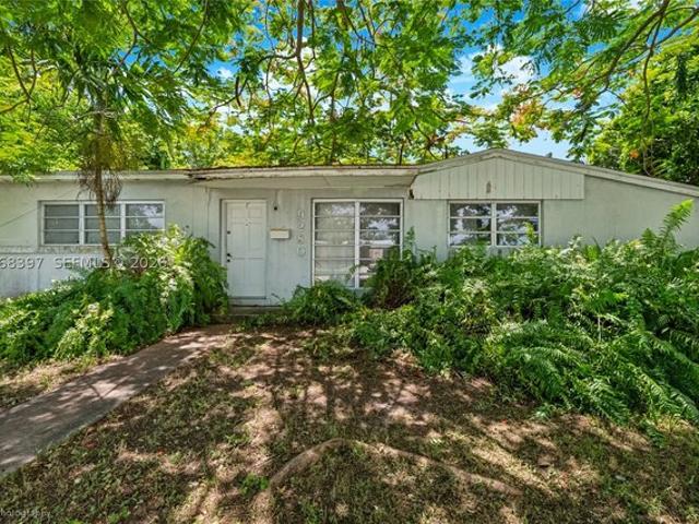 9280 Nautilus Dr, Cutler Bay, FL 33189