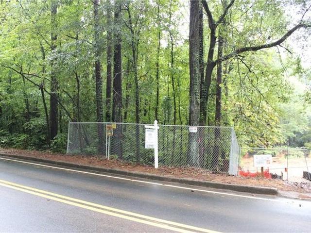 9280 Roberts Dr, Atlanta, GA 30350