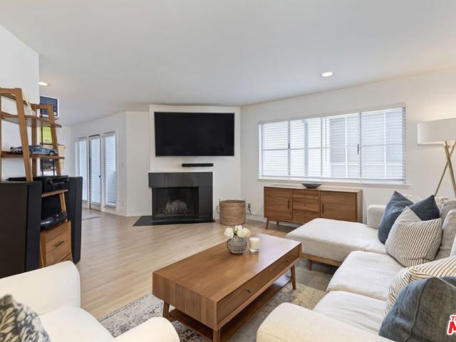 928 7th Street 3