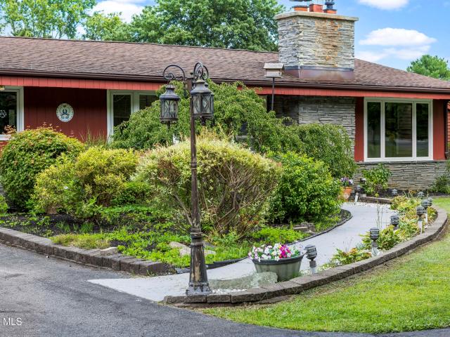 928 Altamont Voorheesville Road