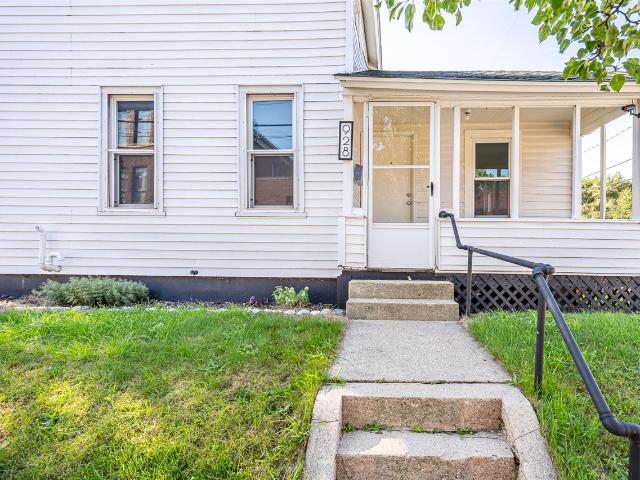 928 Baxter Street