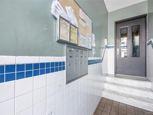 928 Belmont Avenue