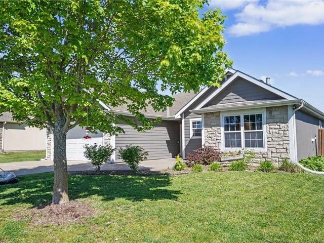 928 Bluestem Drive