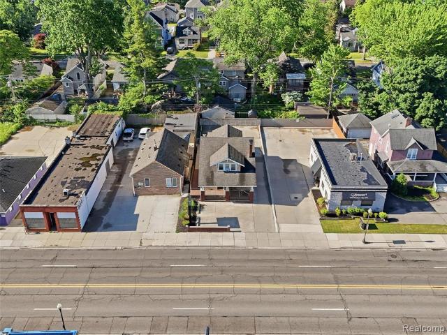 928 E 11 Mile Road