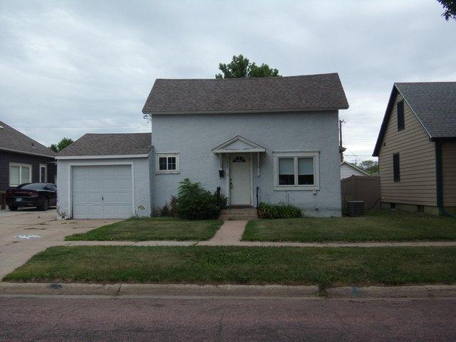 928 E Hanson Ave, Mitchell, SD 57301