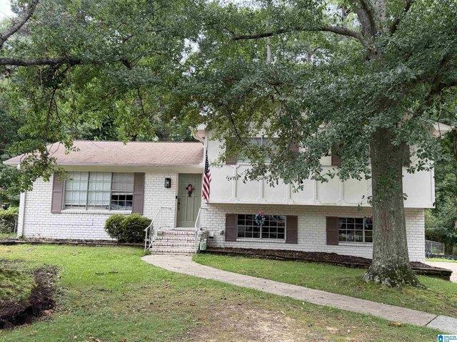 928 Frontier Dr, Pelham, AL 35124