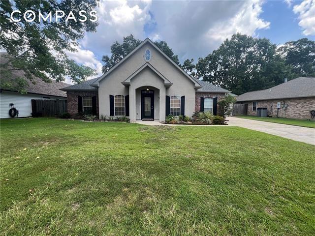 928 Nancy St, Mandeville, LA