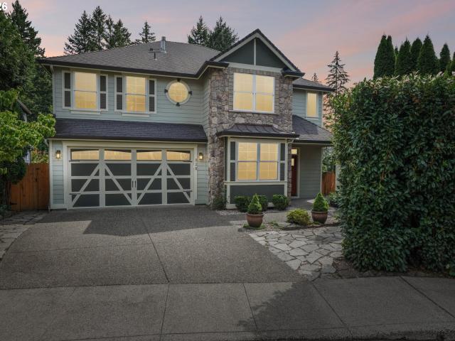 928 ne 34th ave