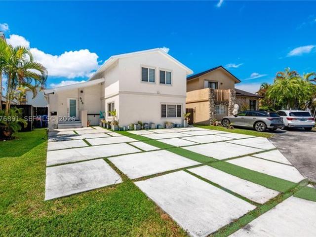 928 NW 106th Ave Cir, Miami, FL 33172