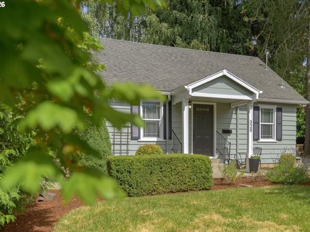 928 SE Davis St, McMinnville, OR 97128
