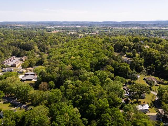 928 Shallowford Rd, Chattanooga, TN 37411