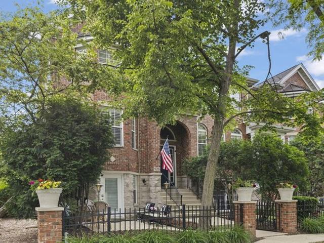 928 Shandrew Dr Unit 928, Naperville, IL 60540