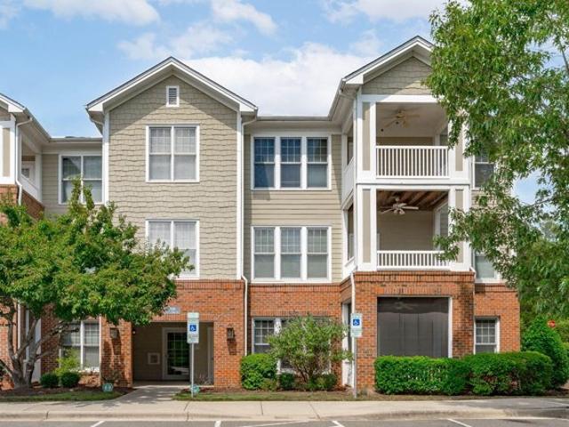 928 Portstewart Dr, Cary, NC 27519