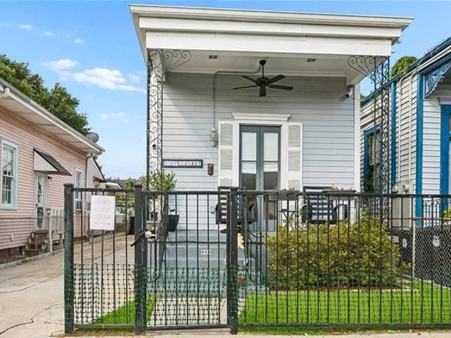928 Pleasant St, New Orleans, LA 70115