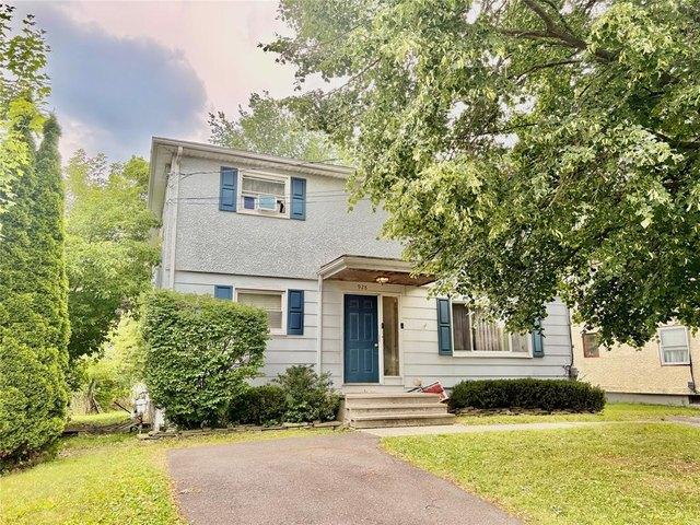 928 Windsor Dr, Endicott, NY 13760